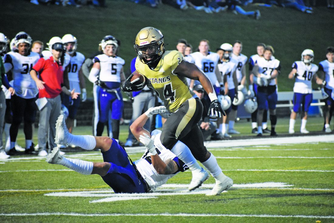 SMSU FOOTBALL: USF spoils homecoming with big fourth quarter to defeat ...